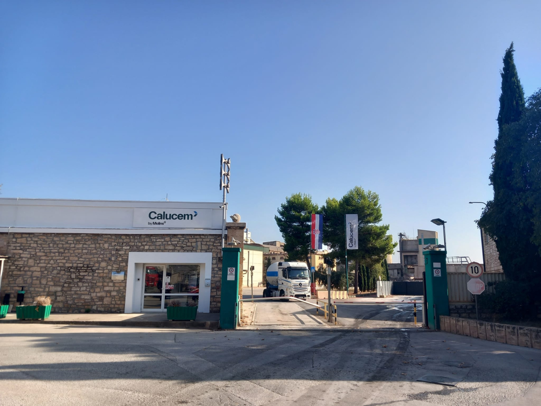 Calucem obilježava 100 godina tvornice cementa u Puli: sportsko ...