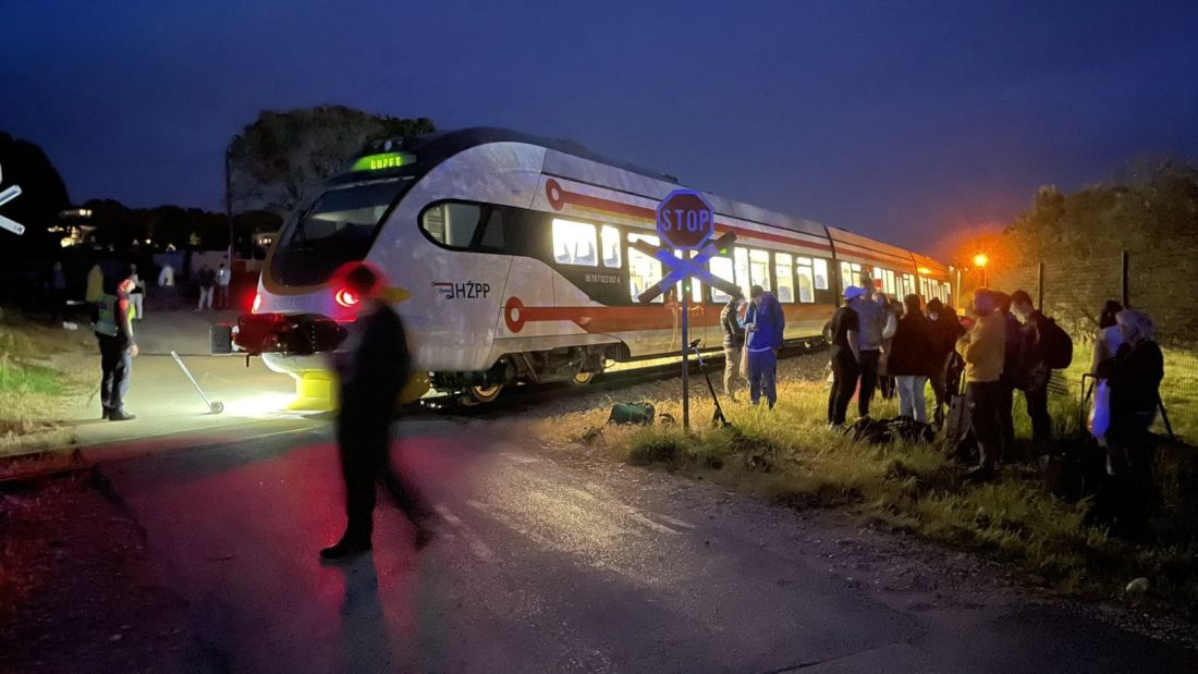 NESREĆA U PULI: Vlak naletio na automobil u Šijani - IstraIN
