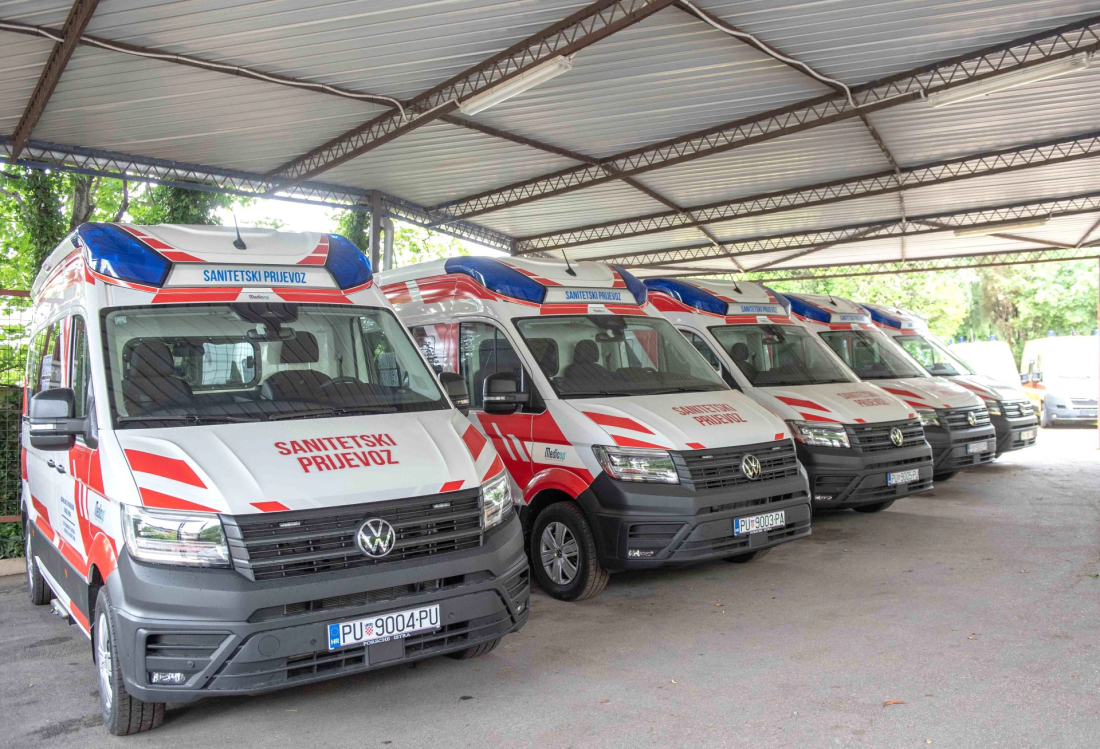 Županija nabavila još pet suvremenih vozila za sanitetski prijevoz ...