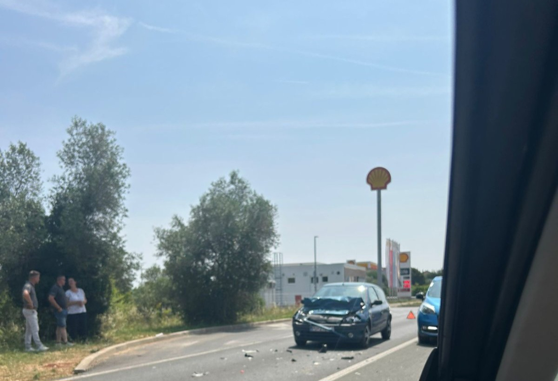 Prometna nesreća na ulazu u Rovinj, stvara se velika kolona - IstraIN