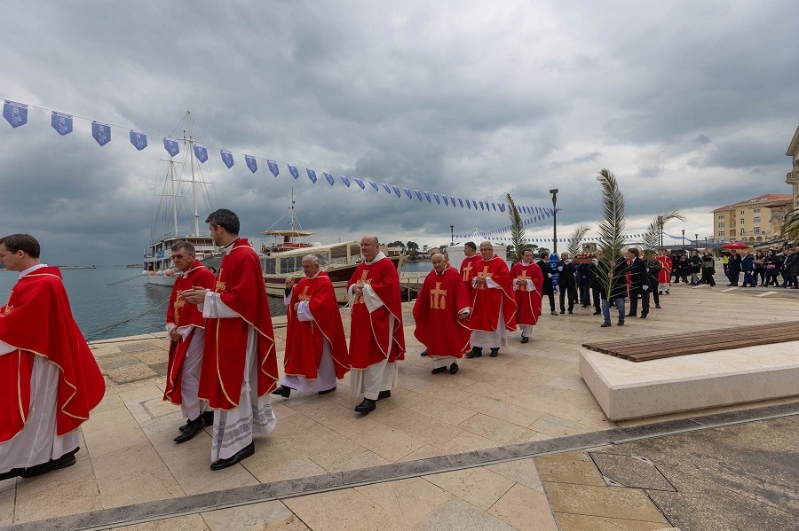 POREČ USKORO SLAVI SVOG ZAŠTITNIKA Idućeg ponedjeljka blagdan Svetog ...