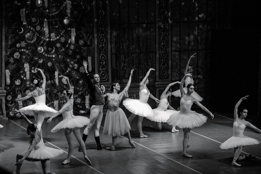 POREČ Vrhunski svjetski baletani na pozornici dvorane Žatika - IstraIN