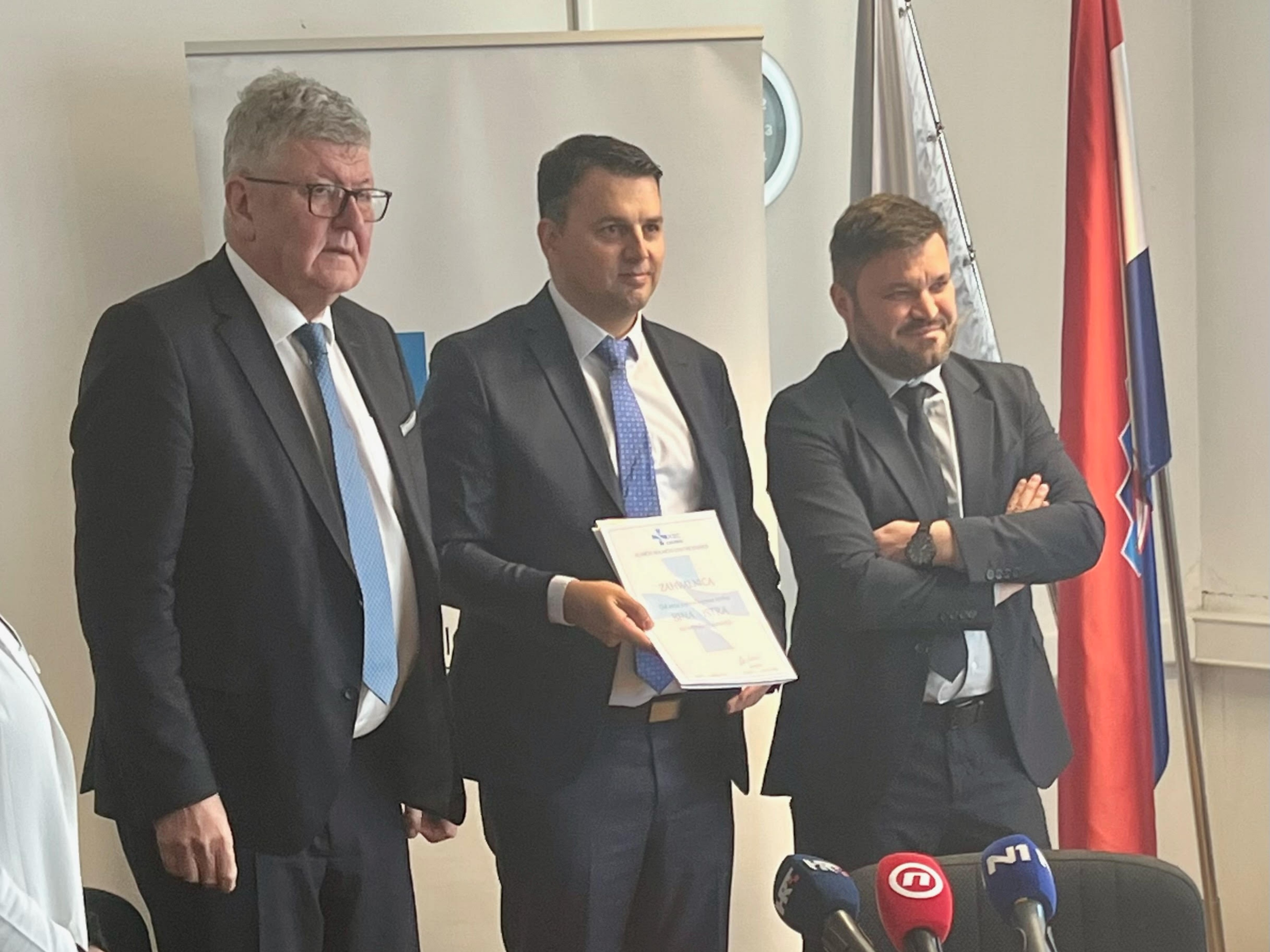 Bina Istra donirala KBC-u Zagreb dva uređaja za terapijsku hipotermiju ...